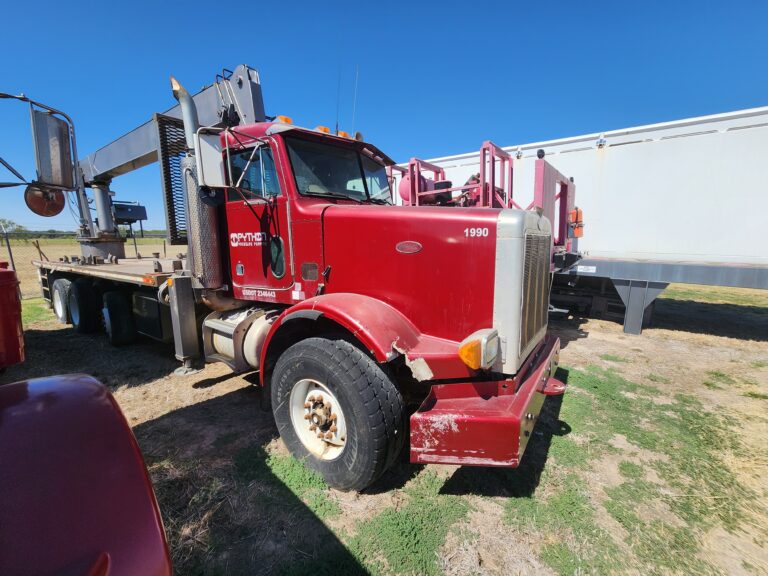 Peterbilt - Crane Truck - Saber Asset Group